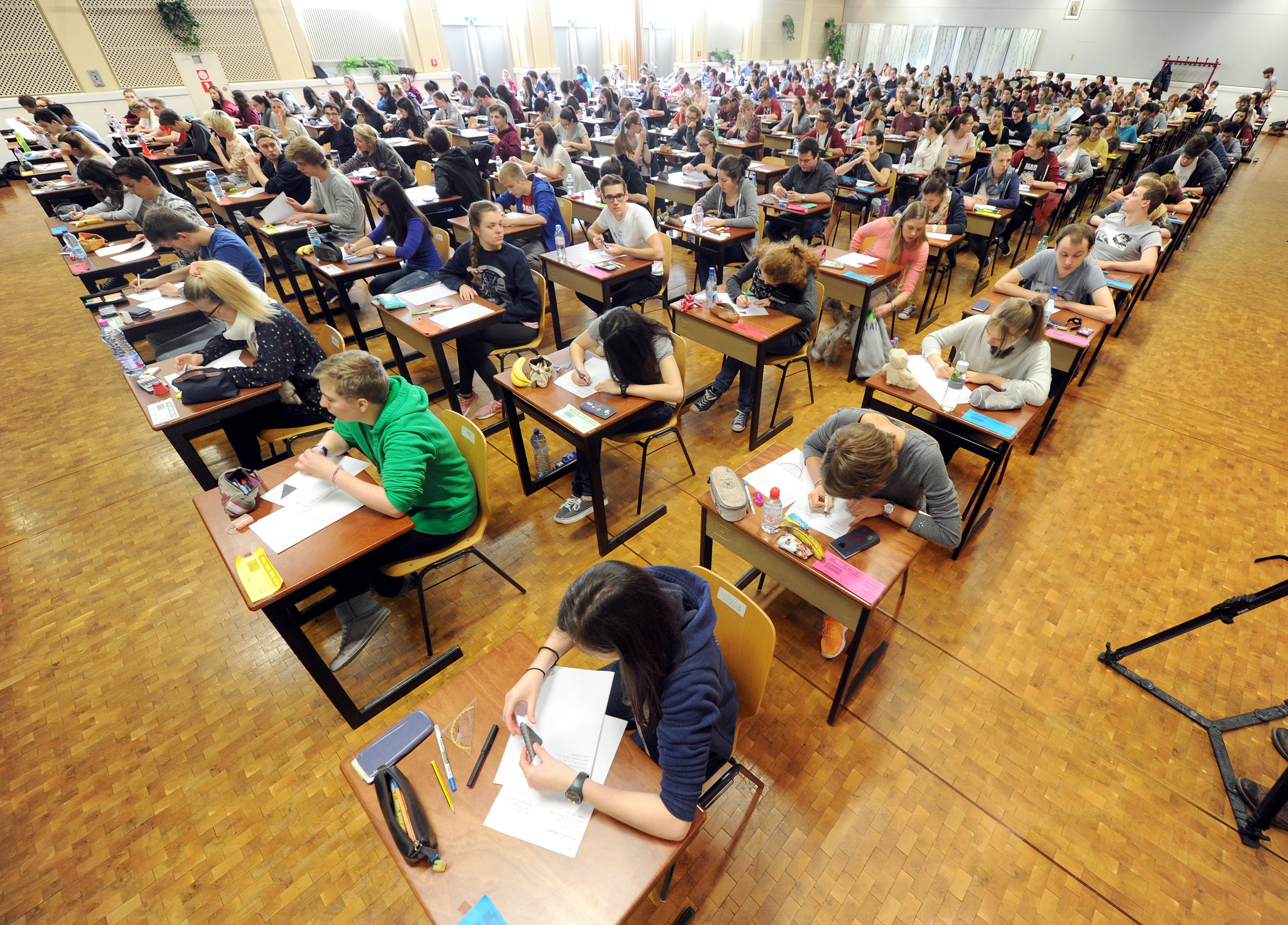 PREMIERE EXAMEN ATHENEE LUXEMBOURG