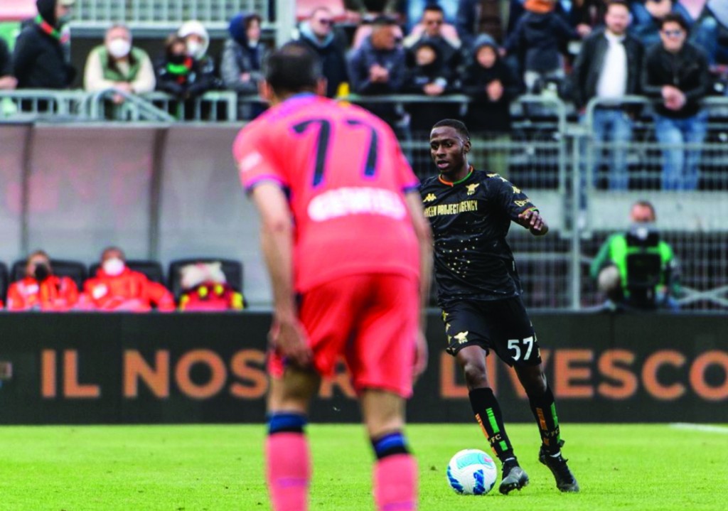 [Football] Comment Manou Cardoni et la FLF drivent Issa Bah | Le Quotidien